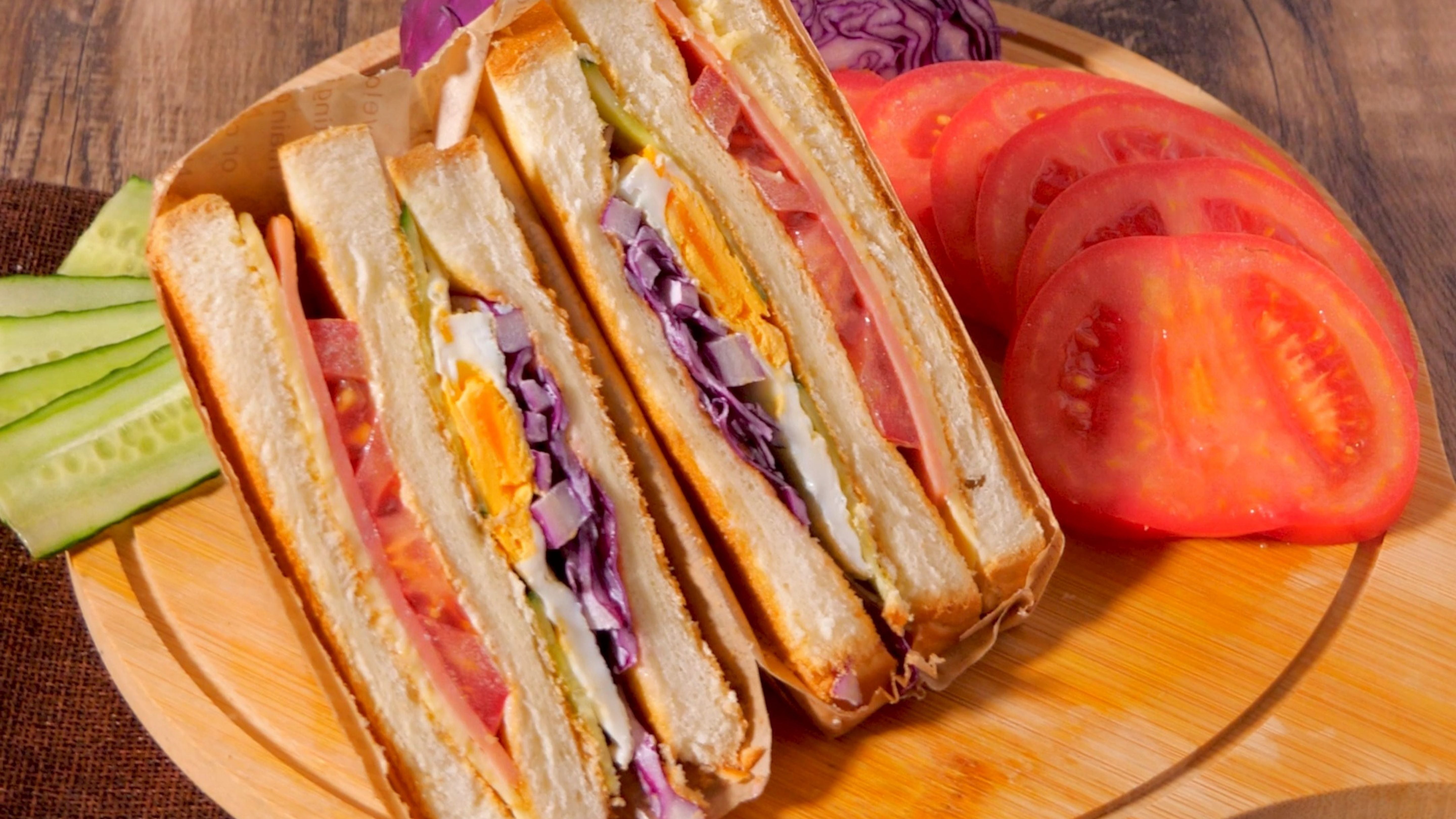 HOW TO MAKE PURPLE CABBAGE HAM EGG SANDWICH – Crownful